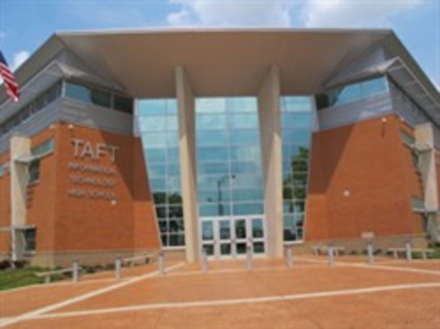 Taft Information Technology High School opens health center to serve ...